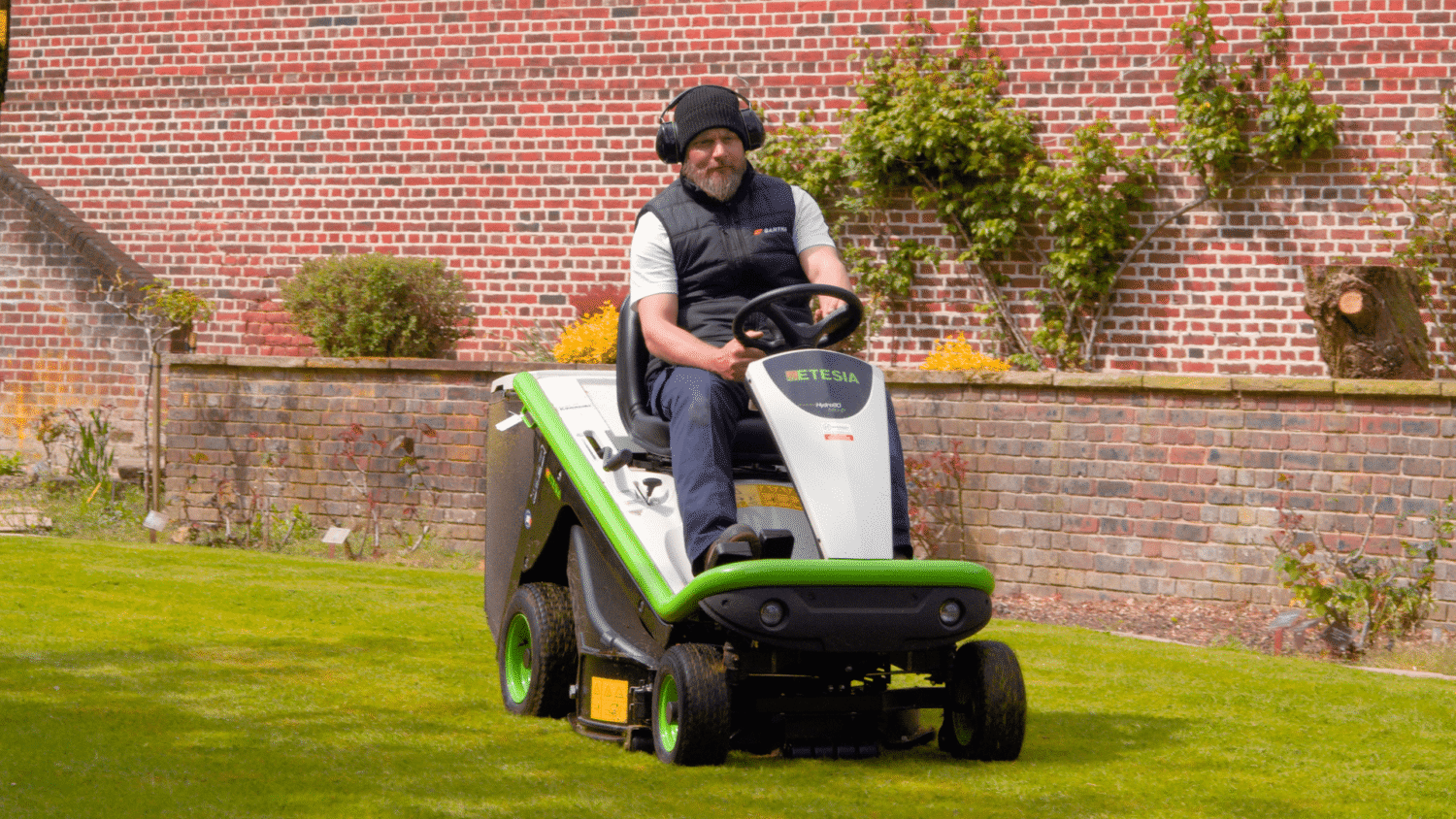 Etesia Hydro 80 at St Marylebone Crematorium